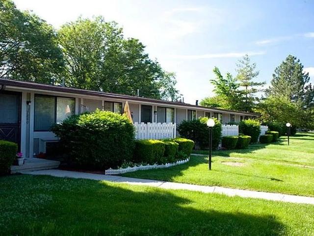 6492 Yale Rd, Westland, MI 48185