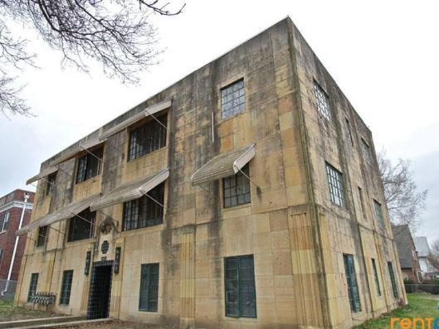 $649 / 2br Large 2 bedroom apartments with hardwood floors 1601 S 20 Street