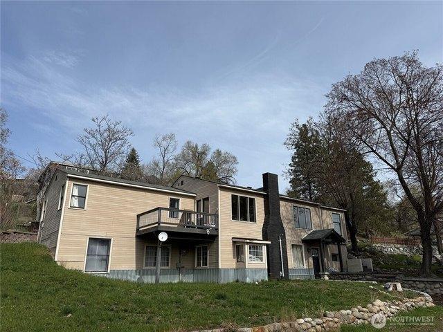 649 5th Ave N, Okanogan, WA 98840