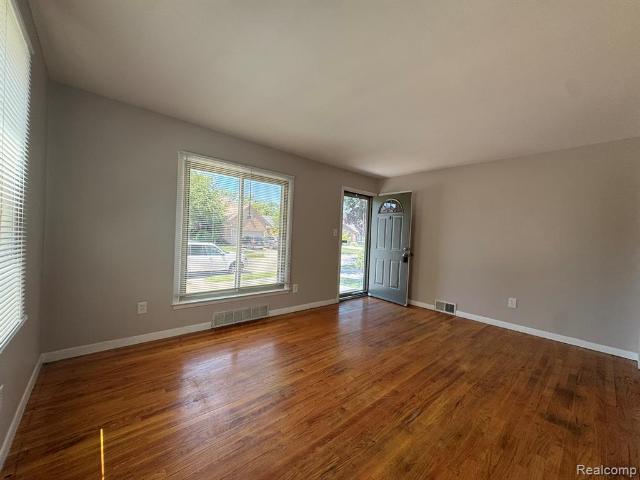 649 9th Street