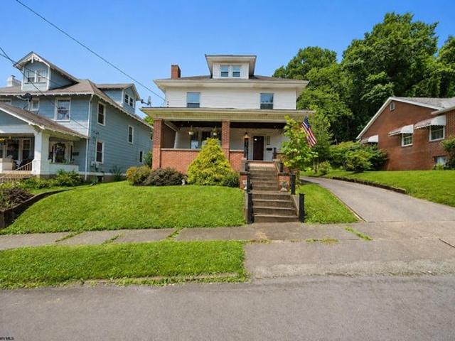 649 Court Ave, Weston, WV 26452