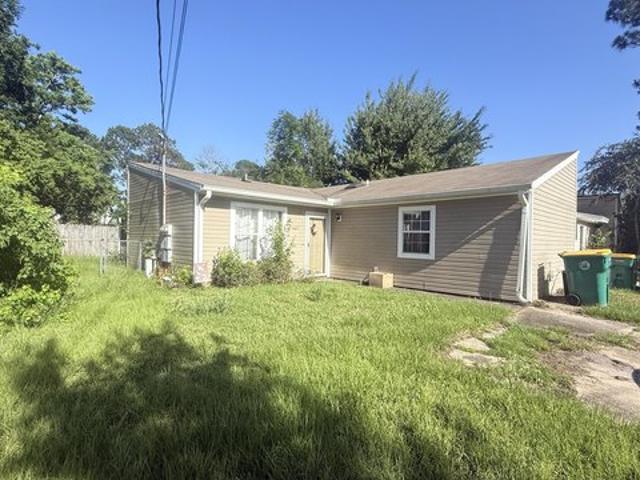 649 Carnathan Ct, Fort Walton Beach, FL 32547