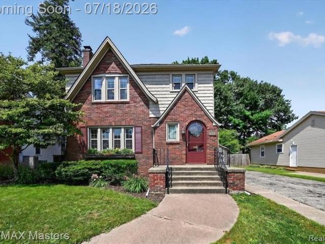 649 Borgess Ave, Monroe, MI 48162