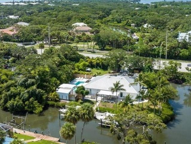 649 E Causeway Blvd, Vero Beach, FL 32963