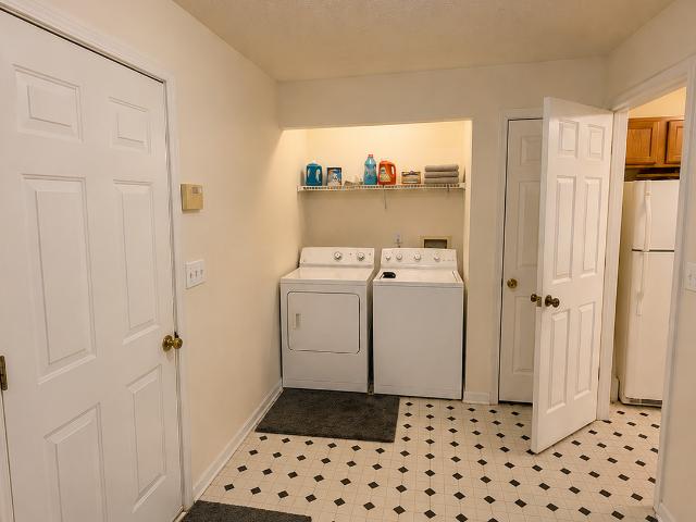 649 Forest Hills Path