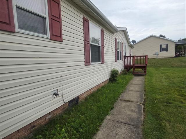 649 Kingfisher Court