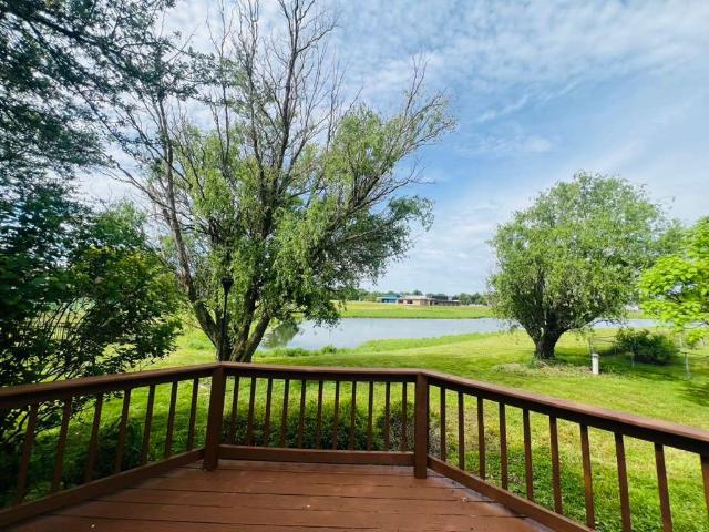 649 Hiawatha Dr, Carol Stream, IL 60188 | MLS #12665