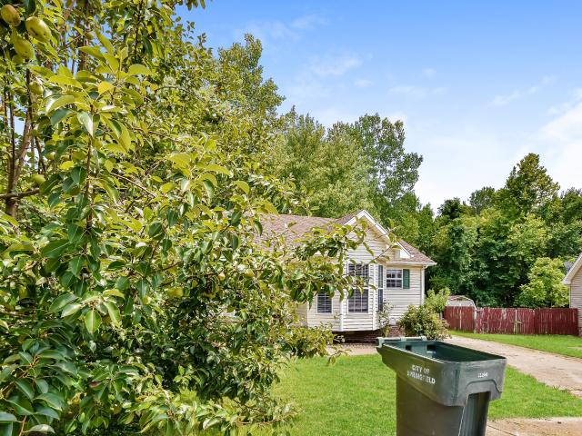 649 Laramie Dr