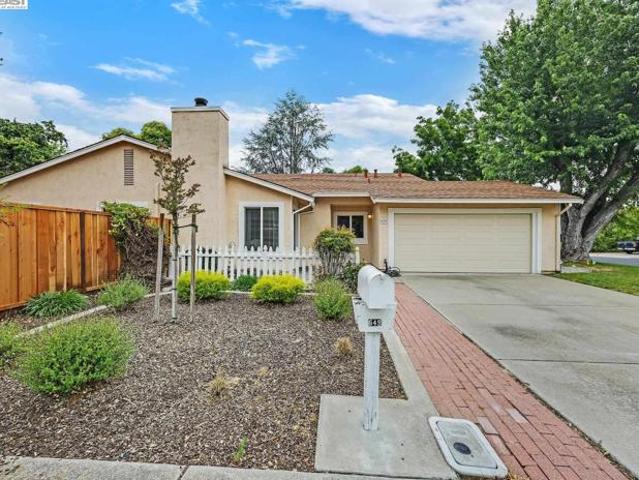 649 Shelley St, Livermore, CA 94550