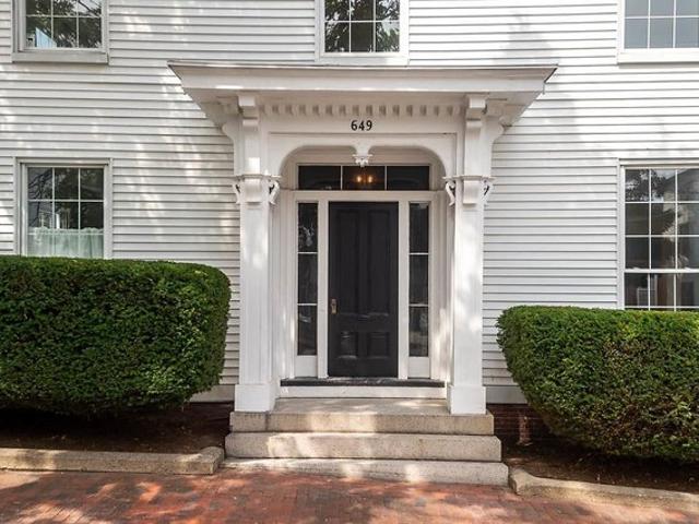 649 State St Apt C, Portsmouth, NH 03801