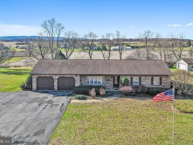 649 Stone Hill Rd, Shoemakersville, PA 19555