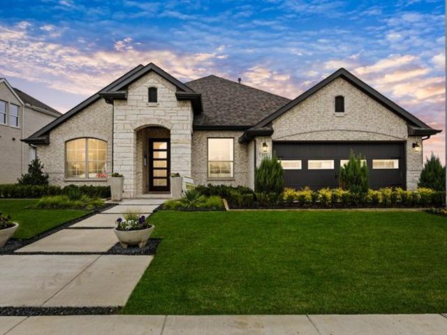 649 Red Maple Rd, Waxahachie, TX 75165
