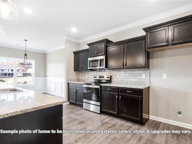 649 Woodrush Dr