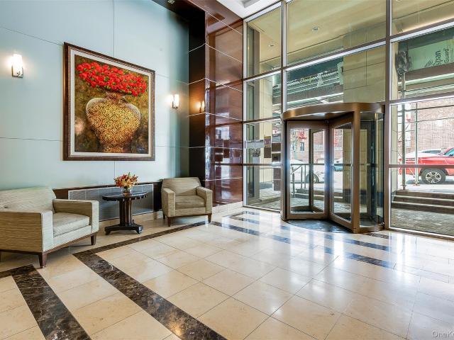 64 05 Yellowstone Boulevard PH508