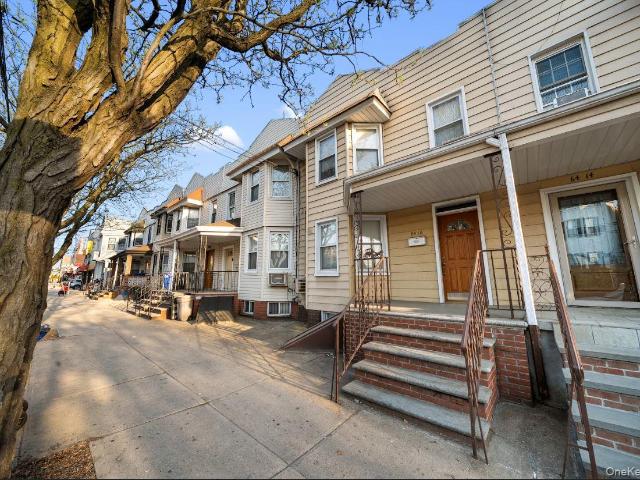 64 16 Metropolitan Avenue | Compass