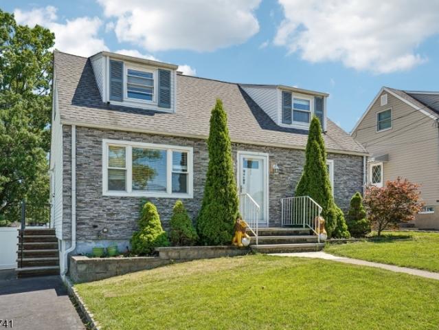 64 16Th Ave