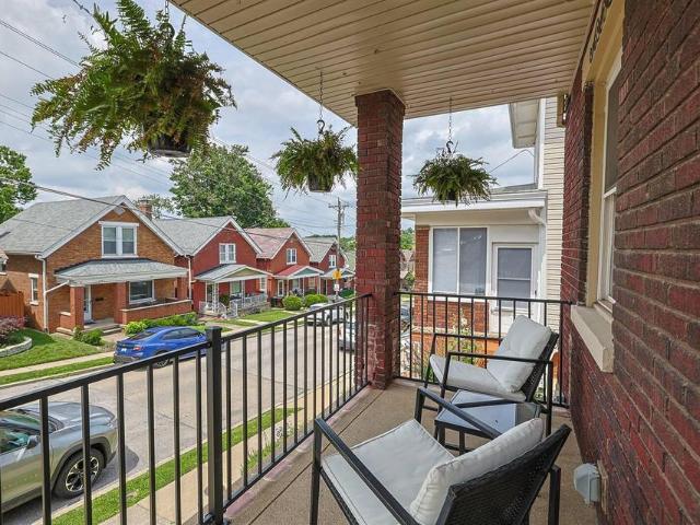 64 16th Street