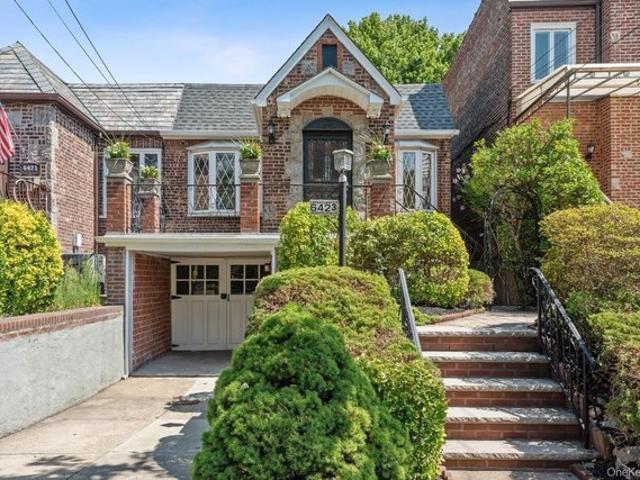 64 23 Alderton St Unit Ph, Rego Park, NY 11374