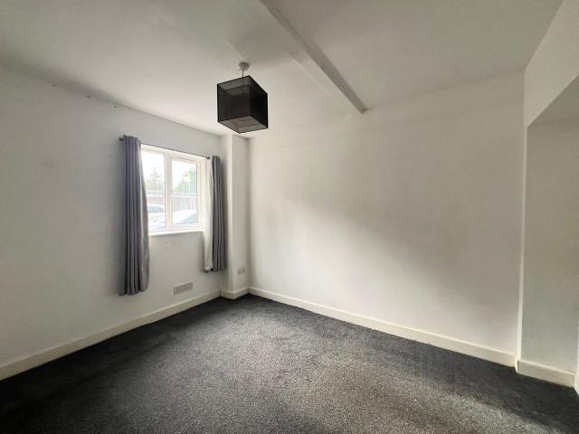 64 Thanet Street, Chesterfield S45, 2 bed flat to rent, £675 pcm | PrimeLocation
