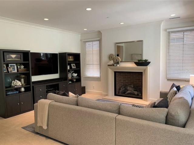 64 Umbria, Irvine, CA 92618 | MLS #TR26081 | Compass