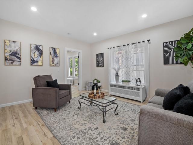 64 Union St