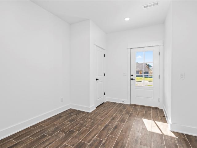 64 W Gilpin Street