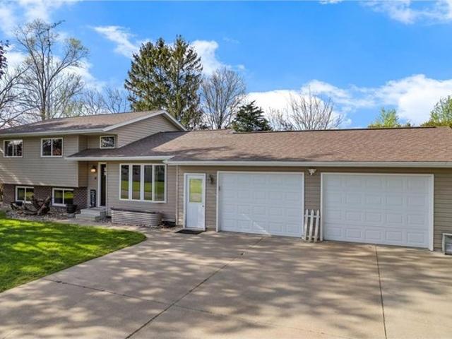 64 W 18th St, Buffalo City, WI 54622