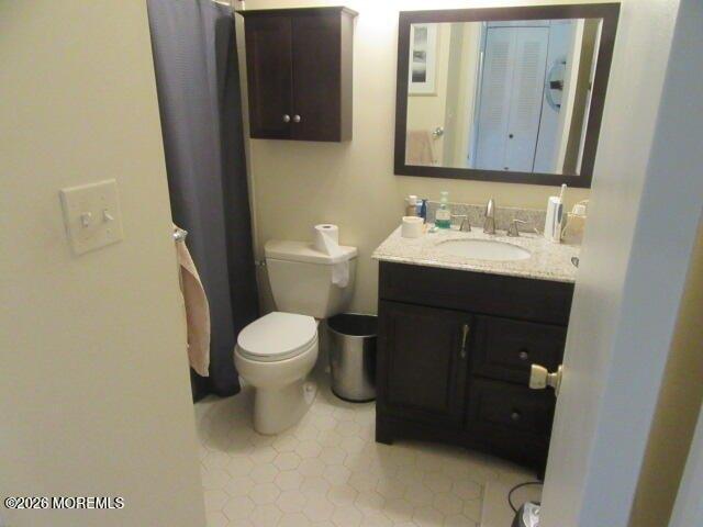 64 Arrowwood Ct, Red Bank, NJ 07701