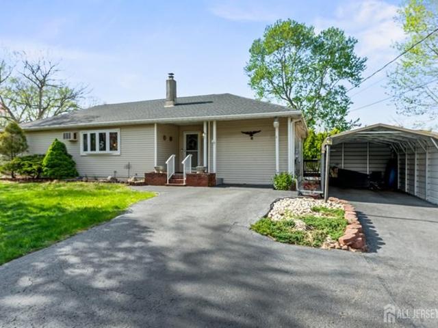 64 Avenue I, Monroe, NJ 08831