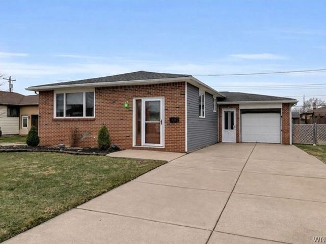 64 Banko Dr, Depew, NY 14043