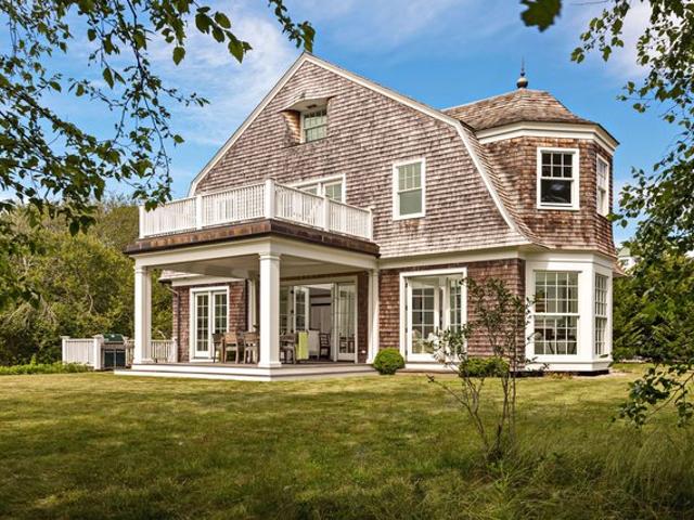64 Bay St, Osterville, MA 02655