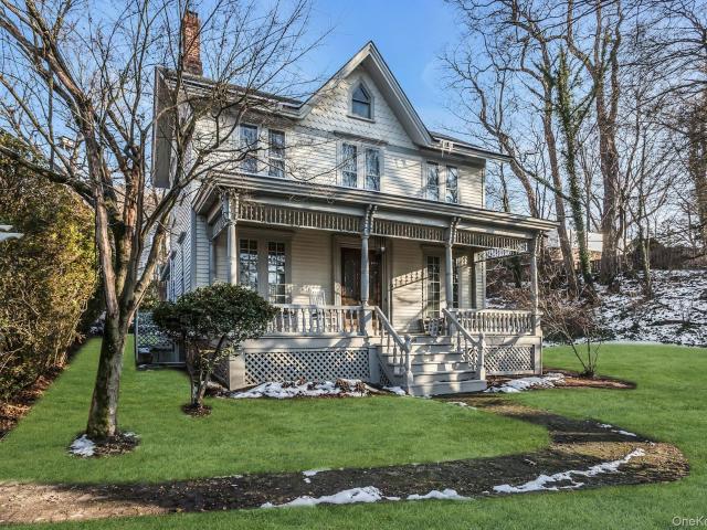 64 Bryant Ave, Roslyn, NY 11576 | MLS #945197 | Compass