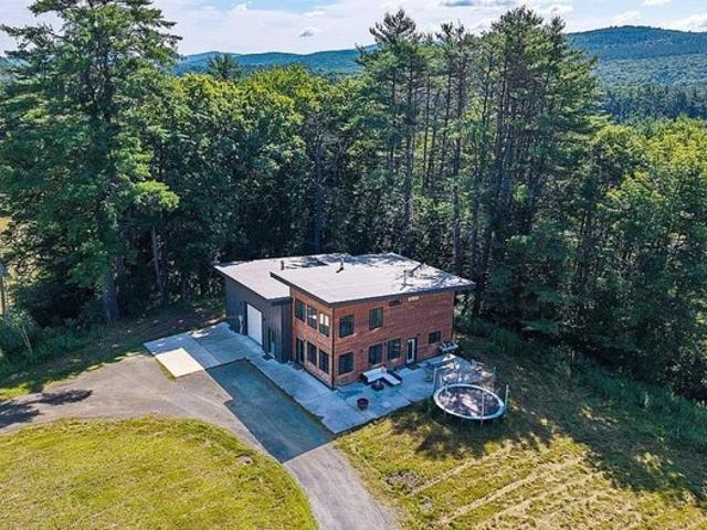 64 Bullock Rd, Norwich, VT 05055