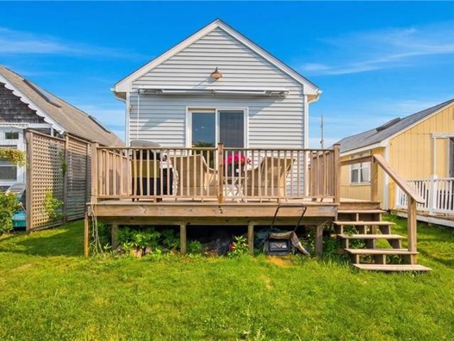64 Burnside Ave, Narragansett, RI 02882