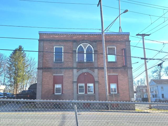 64 Catherine Street