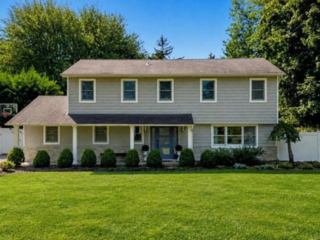 64 Cornflower Ln, East Northport, NY 11731