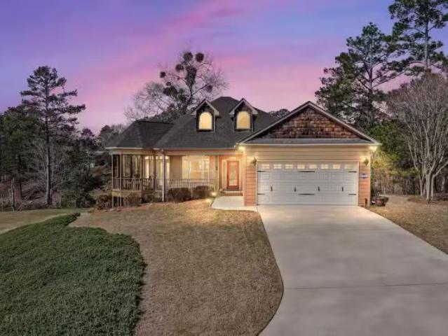 64 COUNTY ROAD 1024, CLANTON, AL 35046 Single Family Residence.
