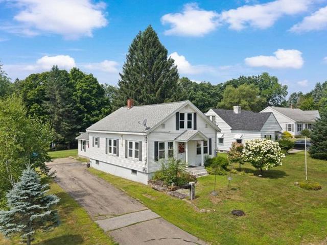 64 Clark St, Franklin, NH 03235