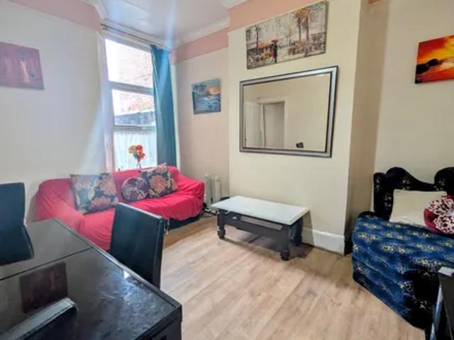 64 Darnley Street, Manchester, M16 9NE, United Kingdom | 4 bed house for rent #165471842 | Rentberry
