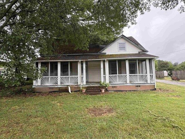 64 E Main St, Inman, SC 29349