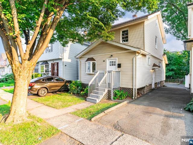 64 E Almira Street