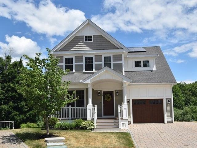64 Evergreen Ave, Bedford, MA 01730
