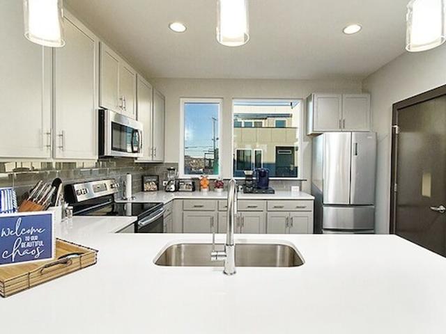 64 Fern Ave # 9