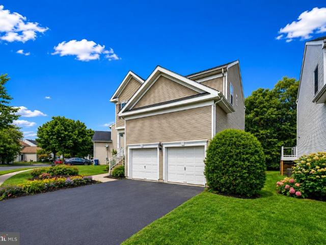 64 Fountayne Lane