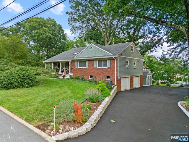 64 Grandview Drive