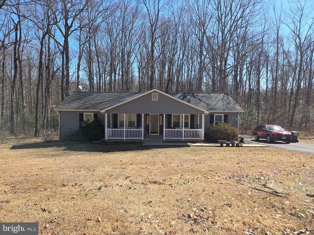 64 Hillcrest Dr, Stafford, VA 22556