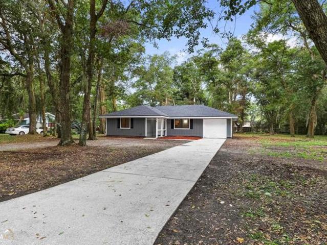 64 Holly Dr, Saint Marys, GA 31558