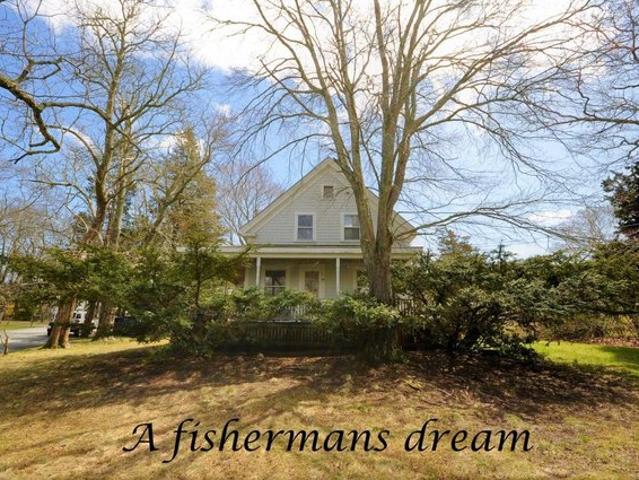 64 Hunters Brook Rd, Sagamore Beach, MA 02562