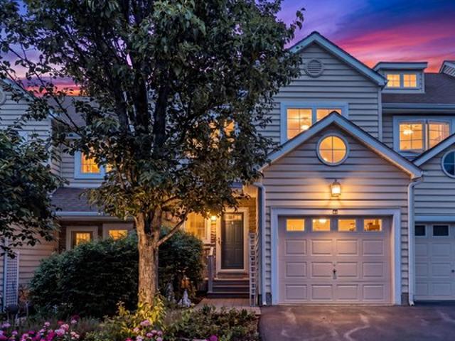 64 Hudson View Ter, Hyde Park, NY 12538