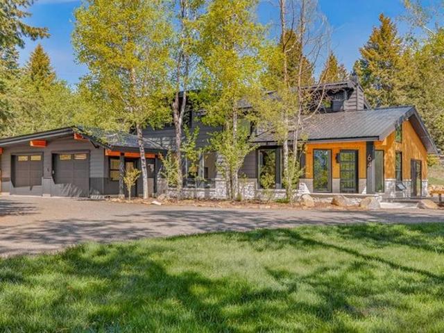 64 Ilka Ln, McCall, ID 83638